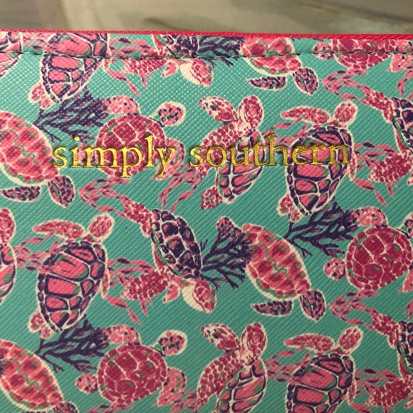 Simply Southern | Bags | New Simply Southern Zip Wallet With Turtles ...